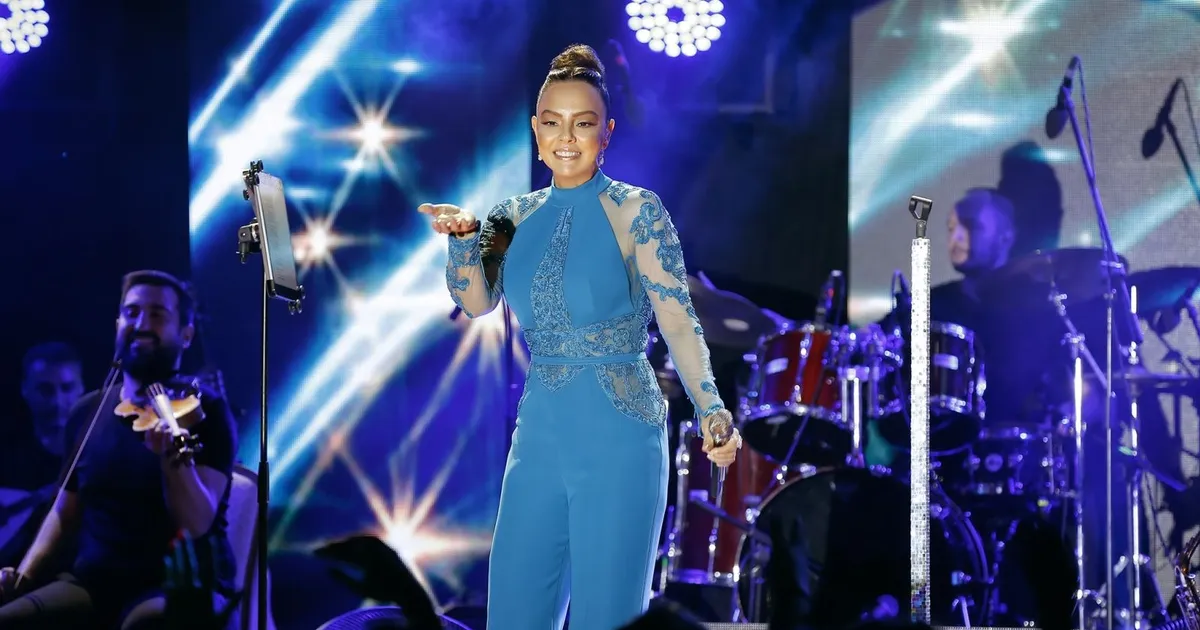 Ünlü şarkıcı Ebru Gündeş evleniyor - Bursapost Ünlü şarkıcı Ebru Gündeş evleniyor - Bursapost